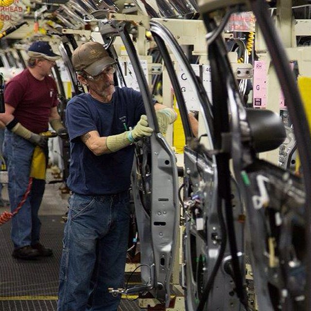 New Survey Shows Frustration Among Manufacturers - Manufacturing in ...